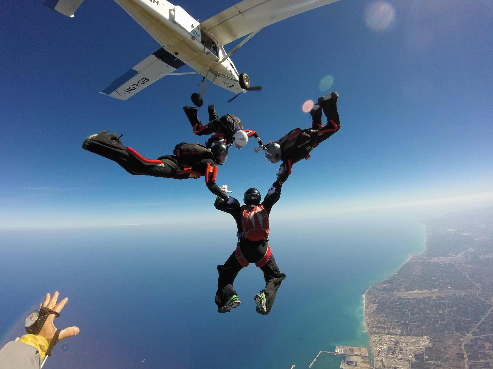 FORMATION SKYDIVING – Skytime Skydiving